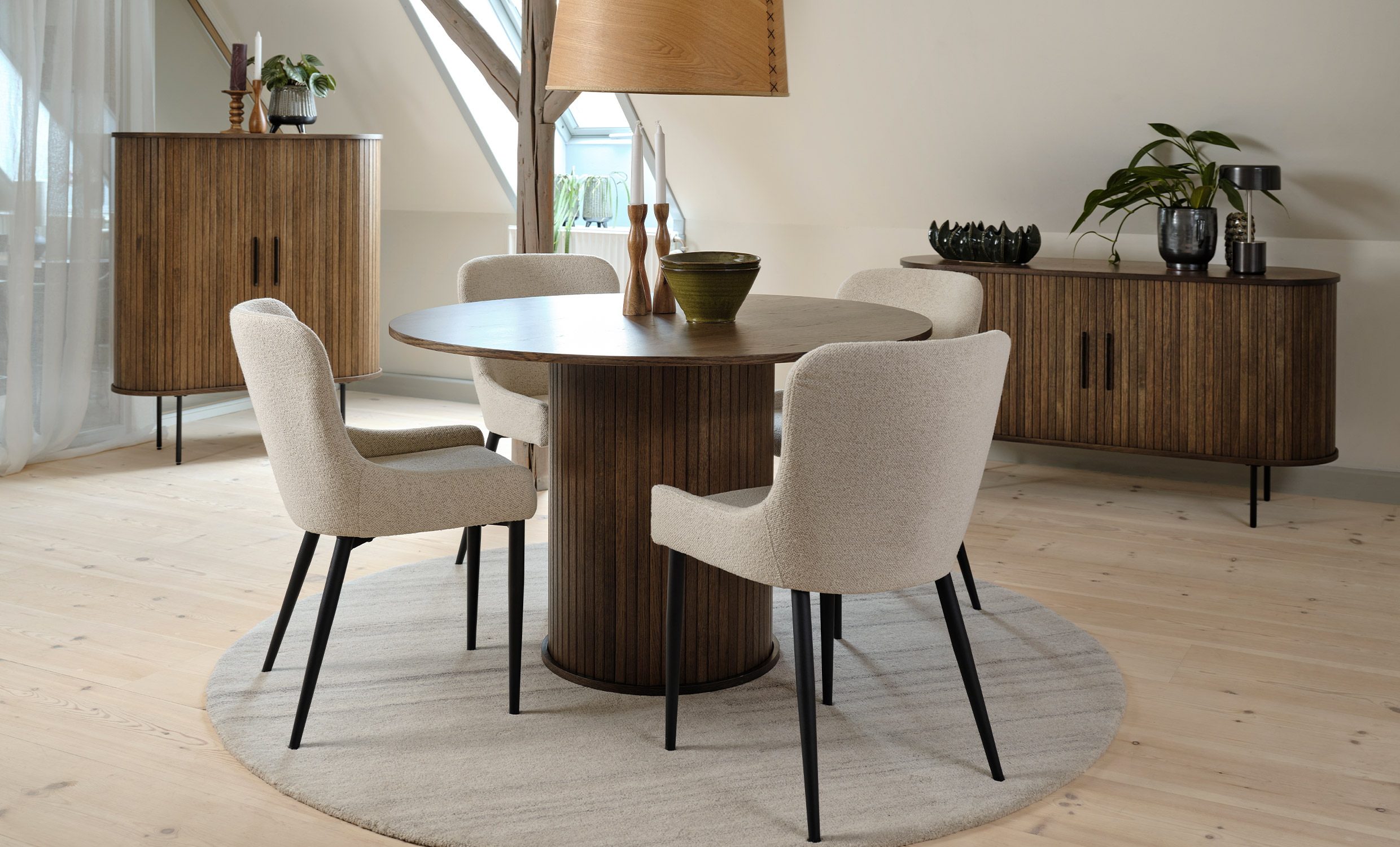 Runt matbord | Köp runda matbord hos SoffaDirekt